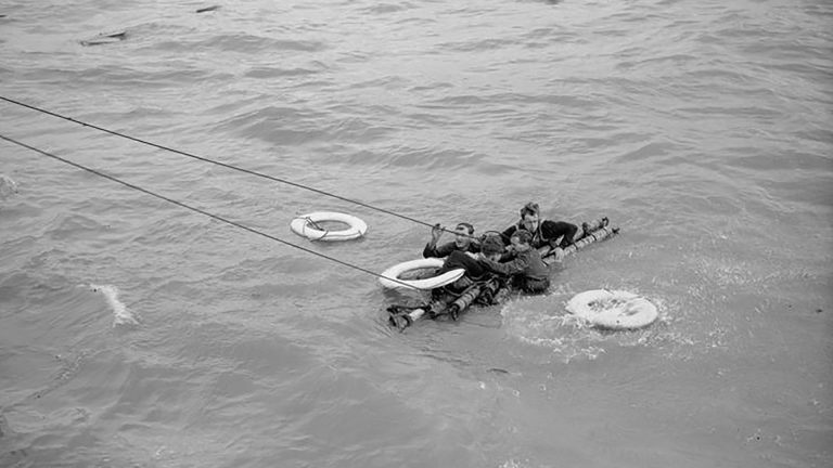 Royal Navy rescue during Operation Infatuate - WartimeNI